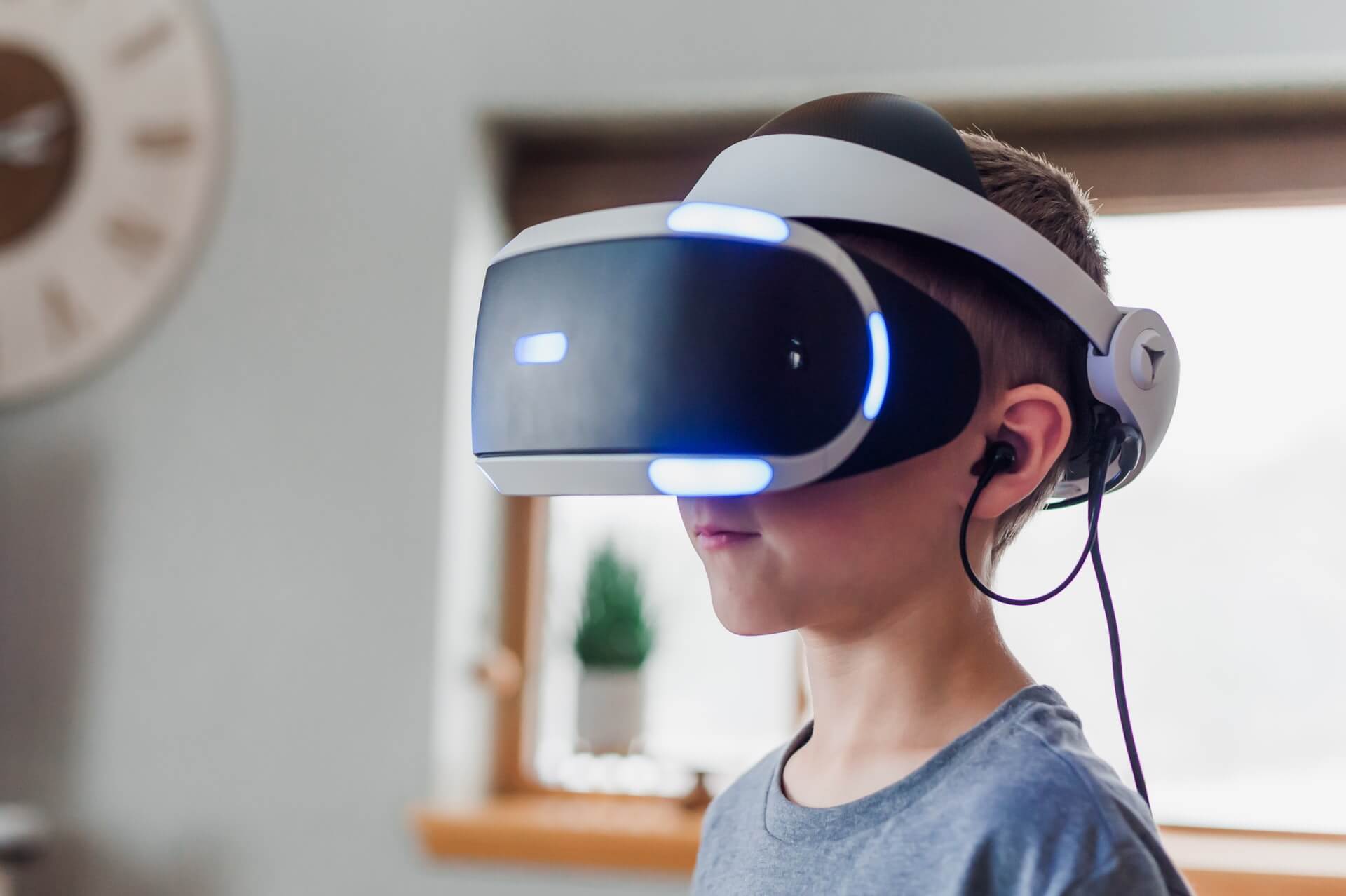 Hospitals Using Virtual Reality To Distract Kids From Pain | Pacific ...